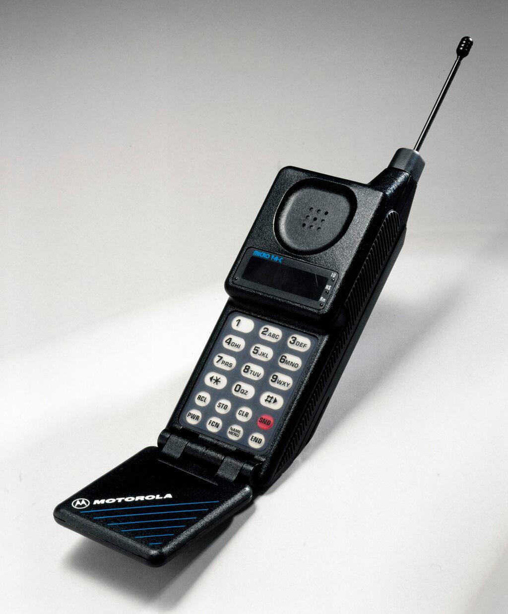 Cellphones Through History: Motorola DynaTAC, iPhone & More (PHOTOS)