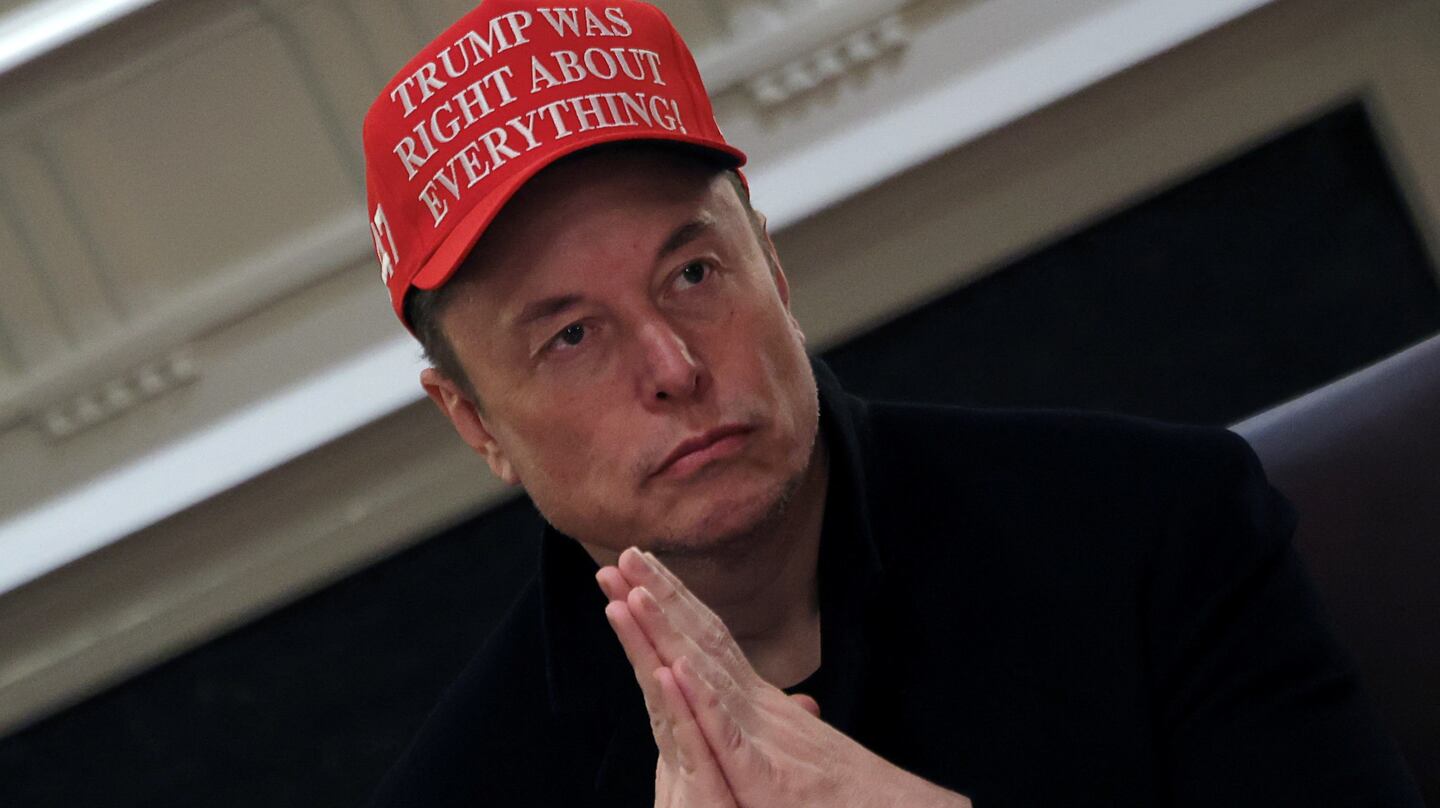 Elon Musk vs. Steve Bannon War Explodes With Prison and Deportation Threats