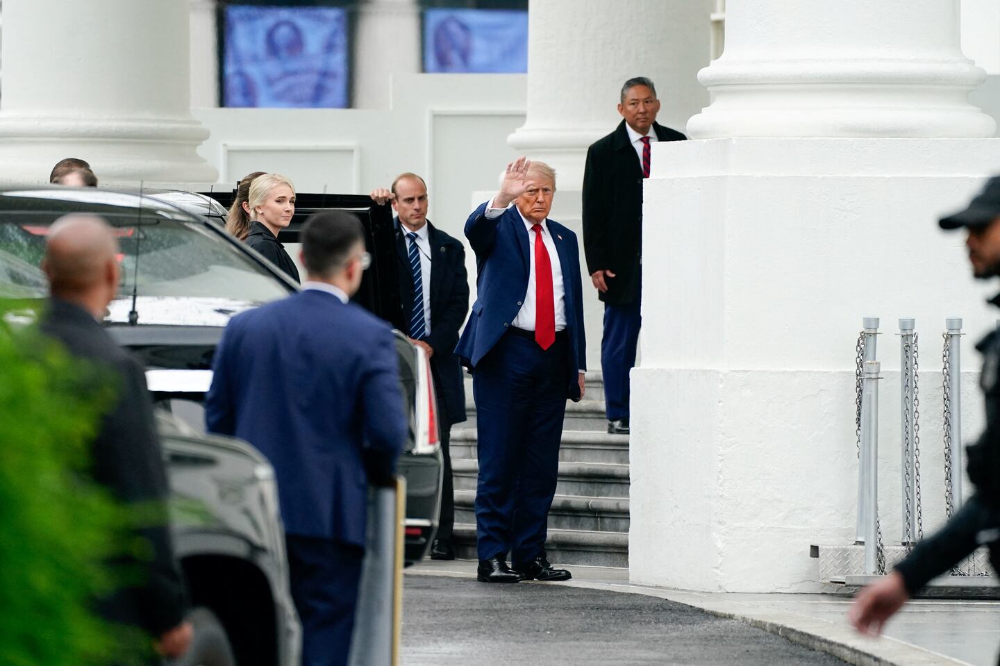 Donald Trump, 79, Transfixed by White House Pillar for Six Minutes