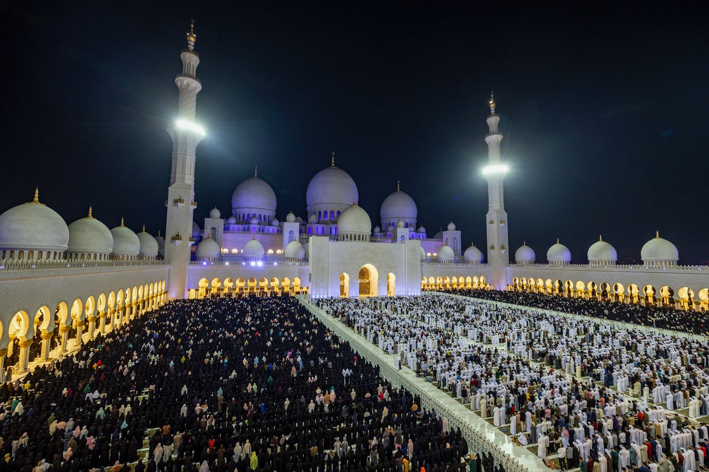 Trump Praises ‘Incredible Culture’ of Islam While Touring Sheikh Zayed ...