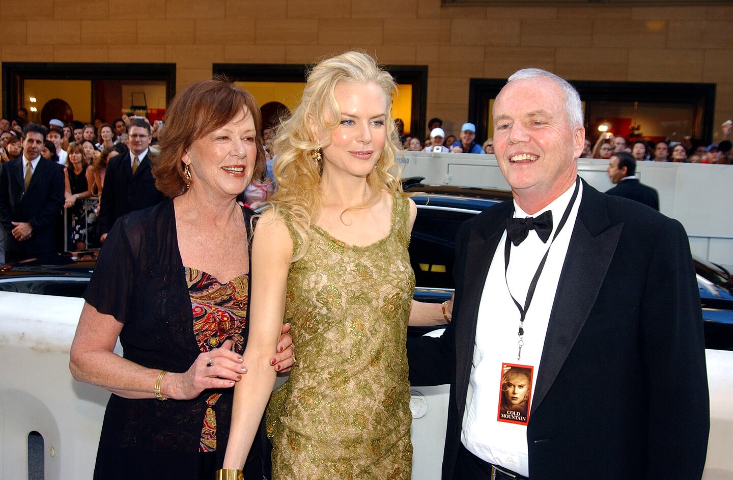 Nicole Kidman Found Out Mom Janelle Kidman Had Died Hours Before ...
