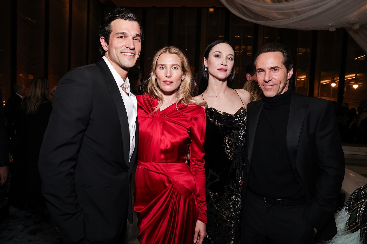 Dree Hemingway Sent ‘Love Note’ to JFK Jr.’s Ex Daryl Hannah Before ...