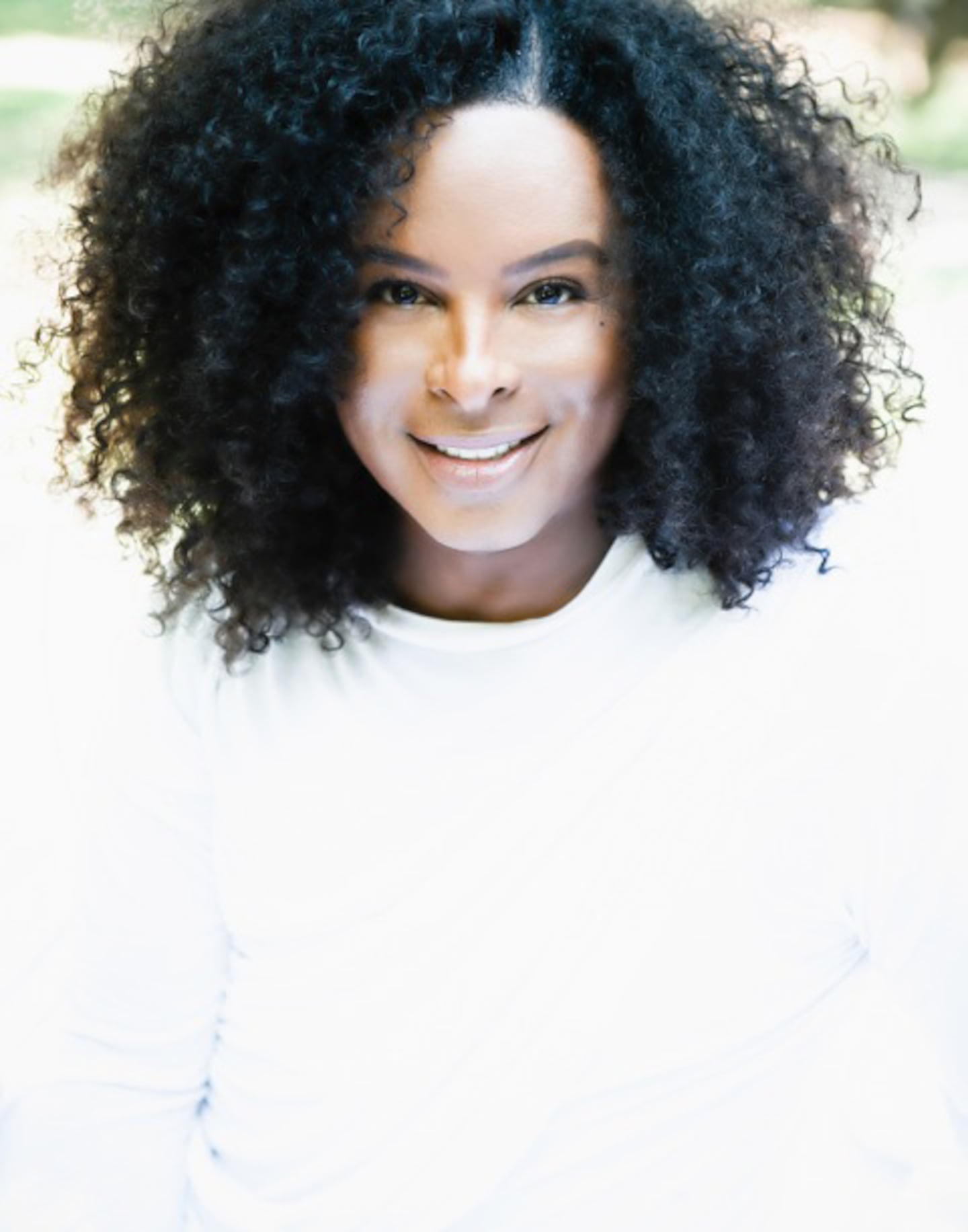 Meet Hollywood's Eyebrow King, Damone Roberts