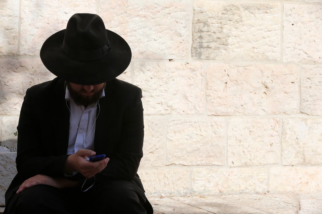How Orthodox Jews Get Through Sabbath in Our Tech Dystopia