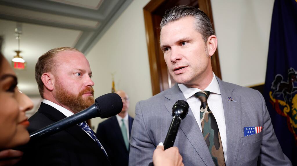 ‘Unfit’ Drunk Hegseth Got Lap Dances in Uniform: Ex-Relative