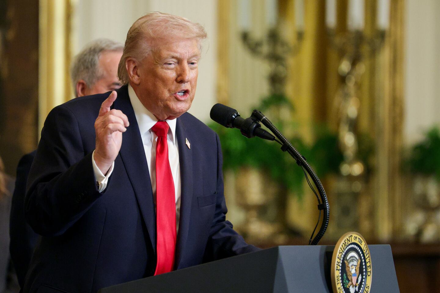 Trump Rocked by Shock Disastrous Economy Downturn