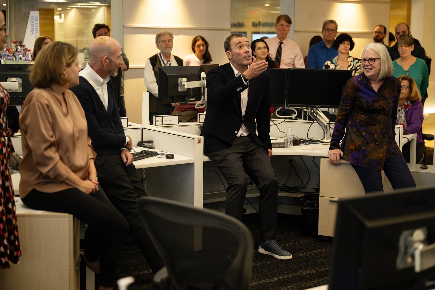 Jeff Bezos’ New Washington Post Editor Rob Winnett Out Before He Even ...
