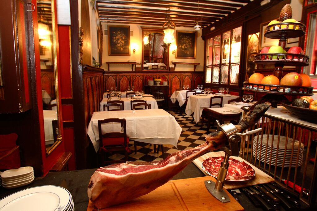 Inside The World’s 10 Oldest Restaurants