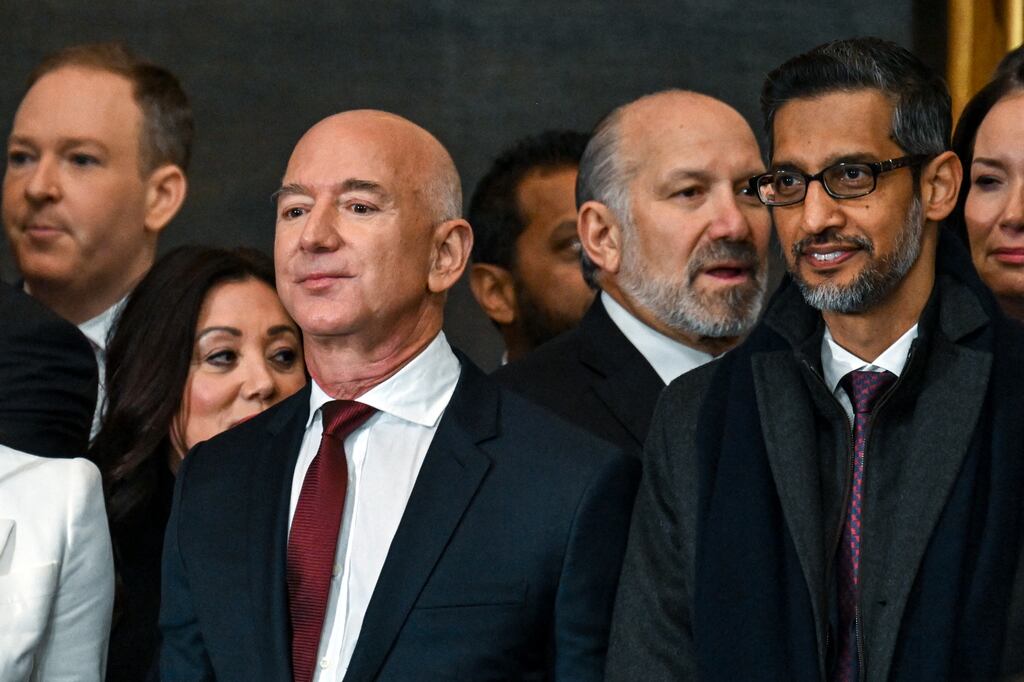 Trump Praises Jeff Bezos’ Makeover of the Washington Post