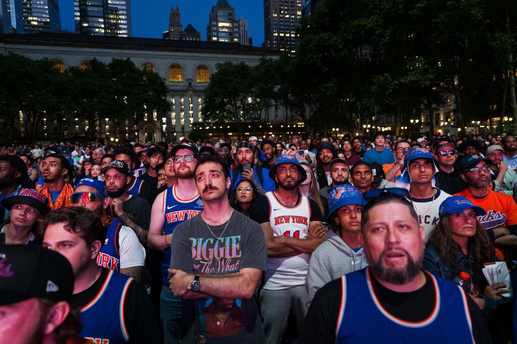 Jimmy Fallon Uses Knicks Drama to Make Rare Dunk on Trump