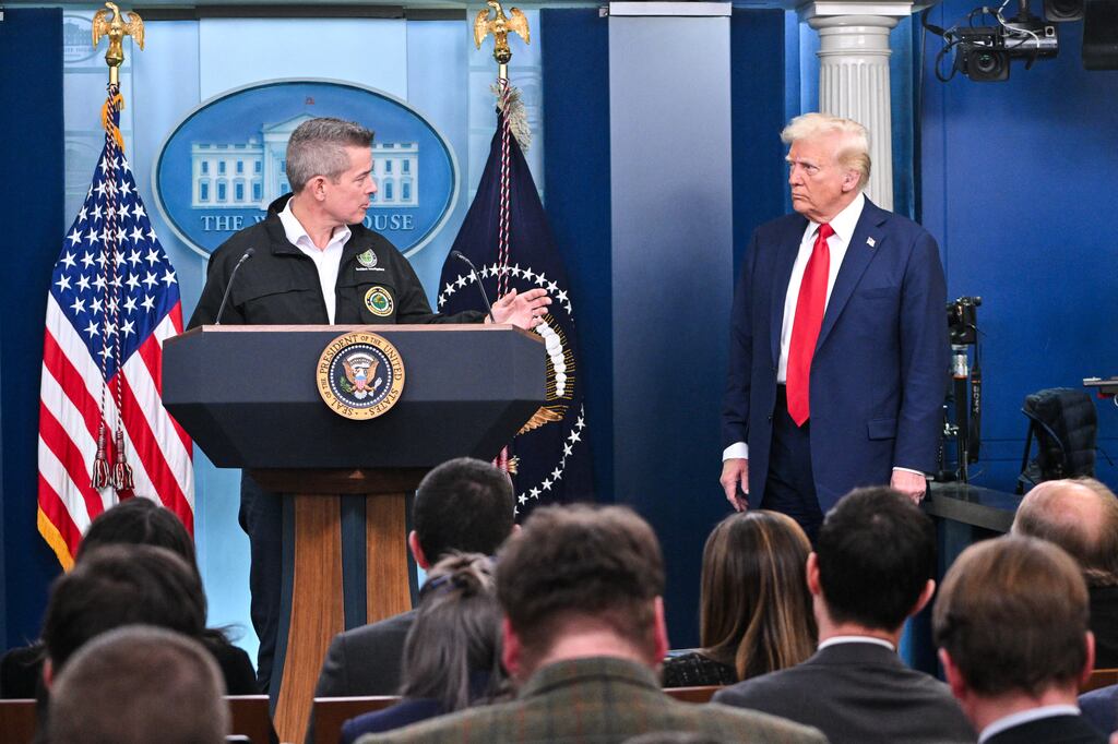 Trump to Fire Hundreds From FAA Despite Four Deadly Crashes on His Watch