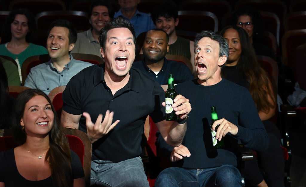 Donald Trump Fumes Over Rumor of Good News for Seth Meyers in Late ...