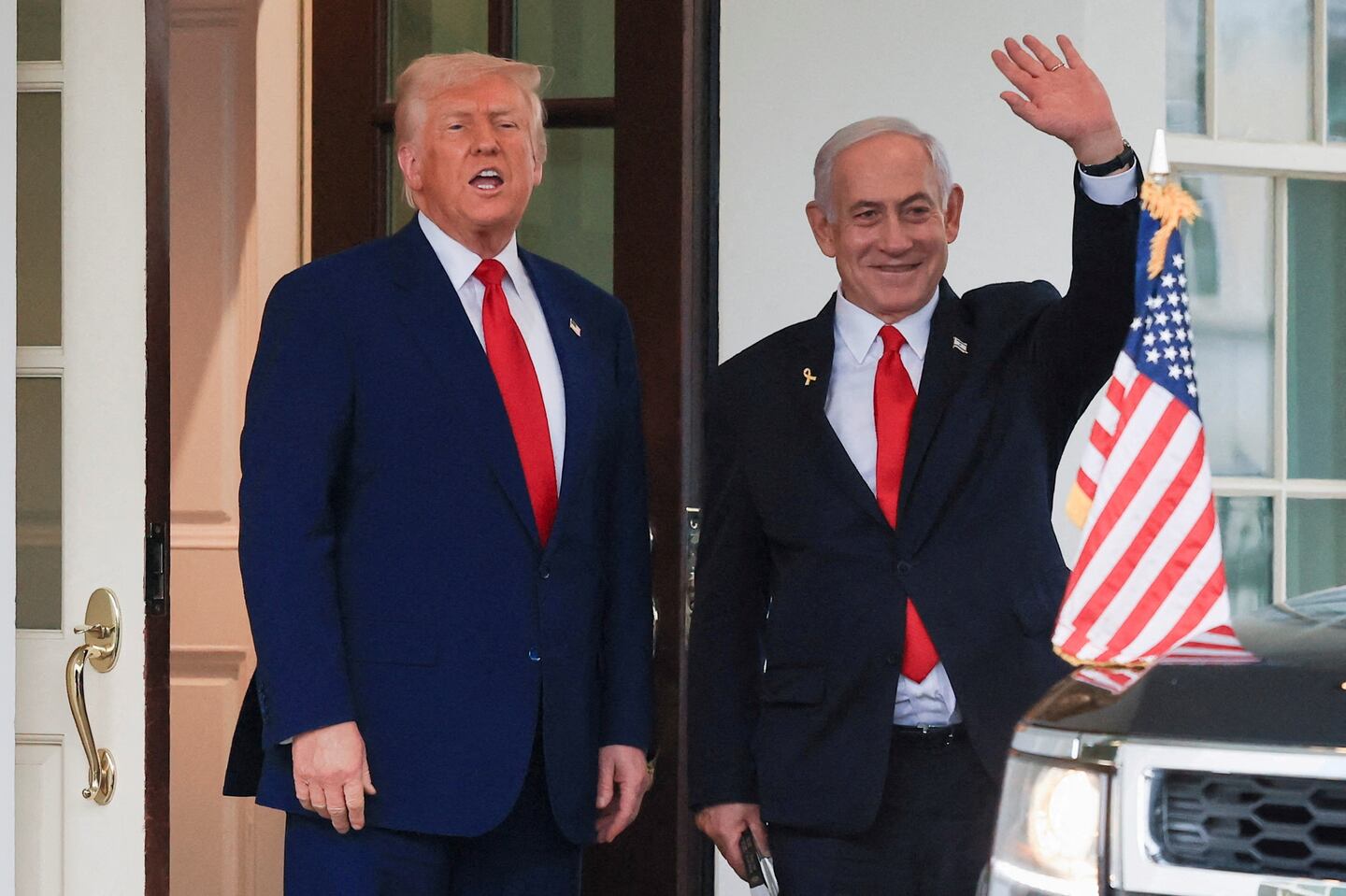 Fox News Reporter Runs as Missiles Disrupt Israel Broadcast