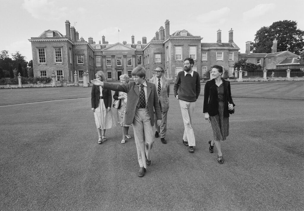 Princess Diana’s Childhood Estate Set Ablaze in Possible Arson Near Her ...