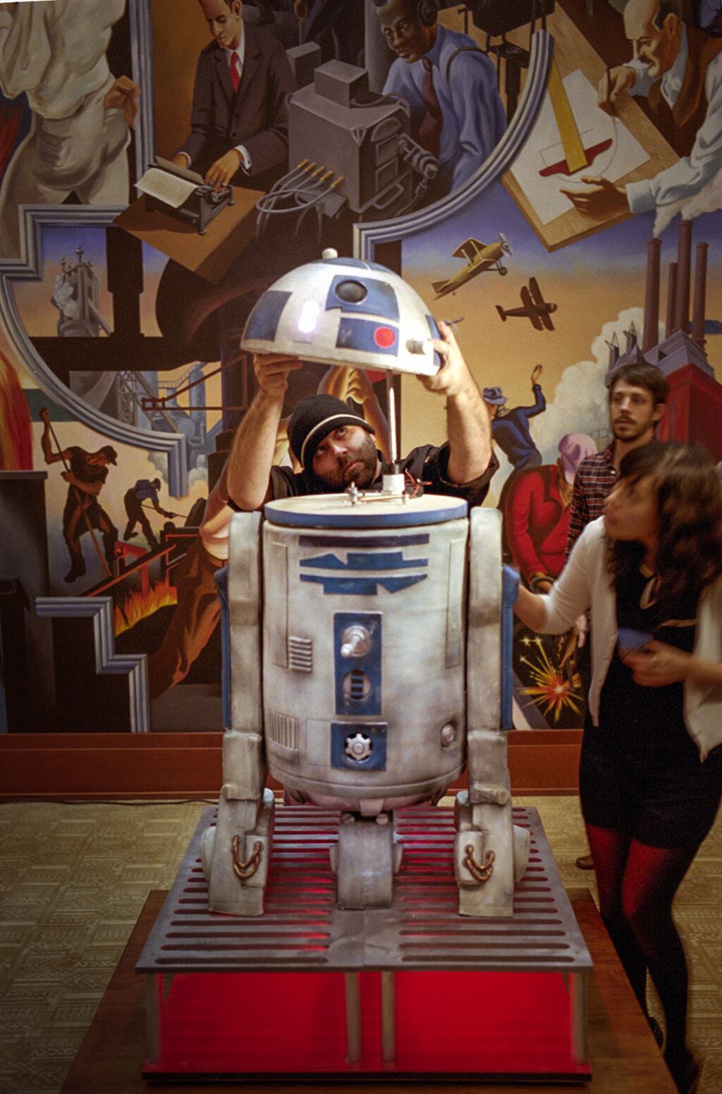 Celebrity Baker Duff Goldman Dishes on Dessert