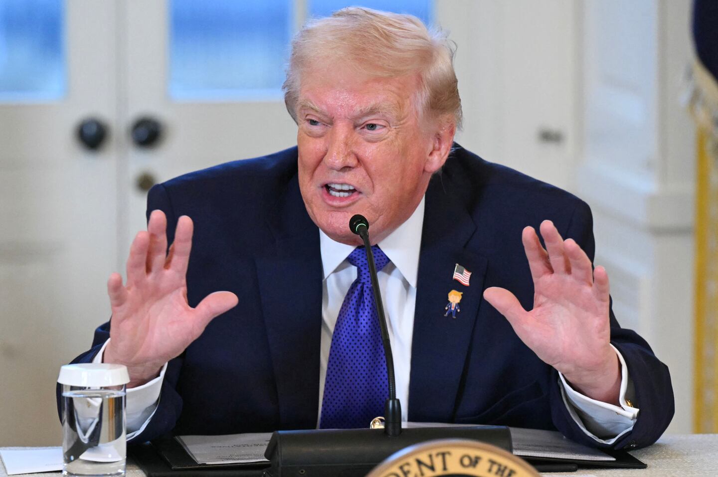 Trump Hands First Sale of Swiped Oil to His Megadonor’s Company