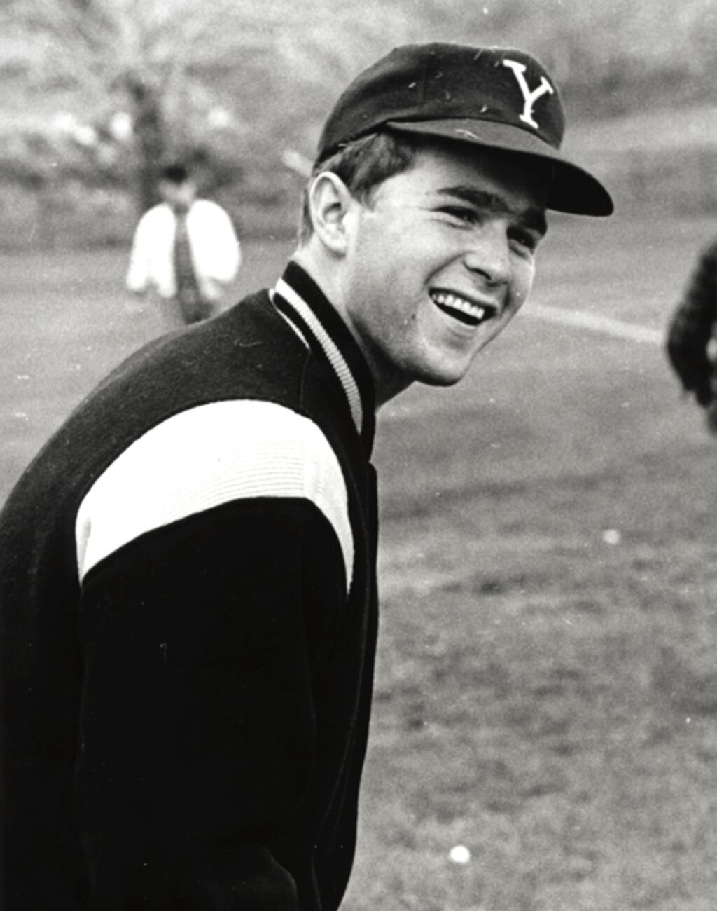 Anthony Davis, George W. Bush, Frieda Kahlo & More Famous Unibrows (Photos)