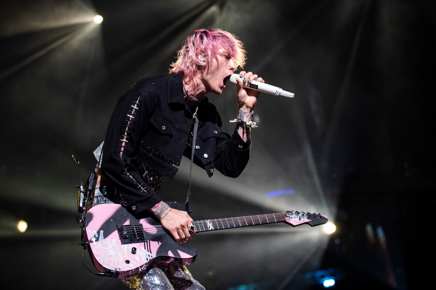 ‘Taurus’ Review: Machine Gun Kelly Embodies Mac Miller, Juice WRLD in ...