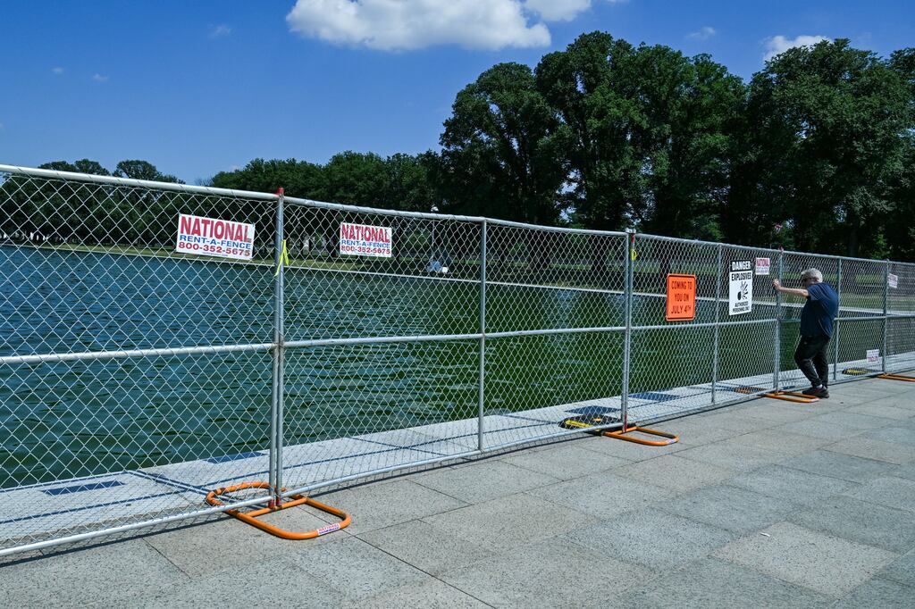 Donald Trump’s Green Slime Horror Revealed in Shocking New Pictures