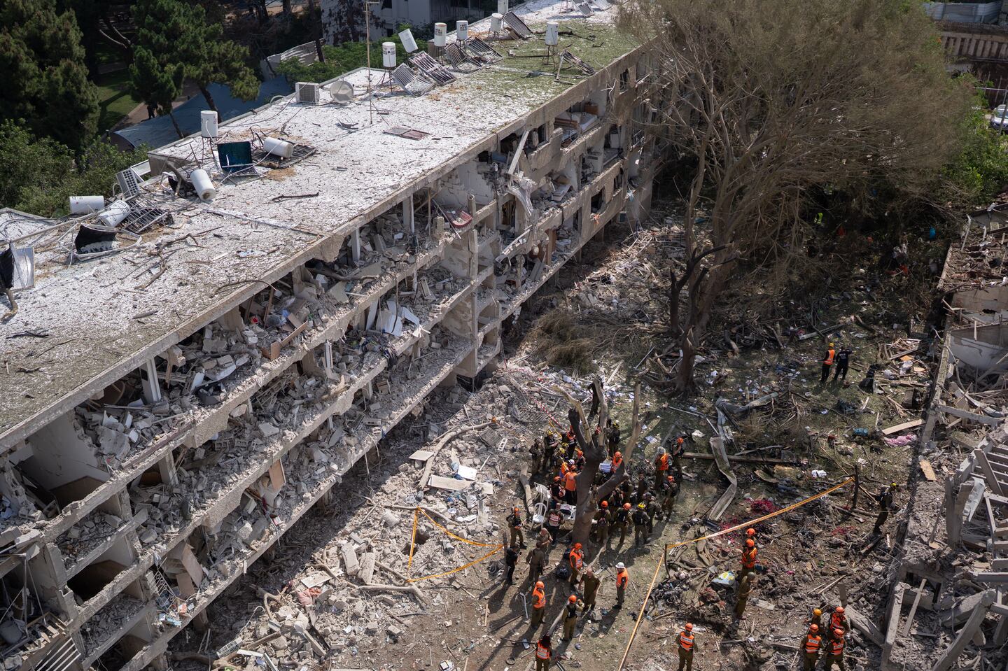 CNN’s Anderson Cooper Rushes to Bomb Shelter in Missile Attack Alert ...