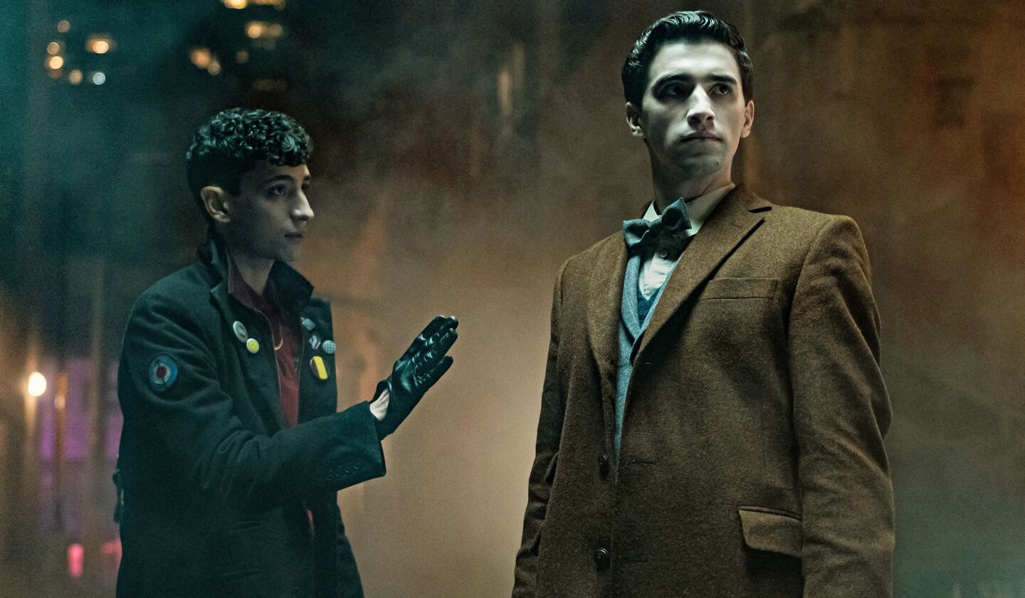 ‘Dead Boy Detectives’ Review: A Teen Ghost Adventure Full of Life