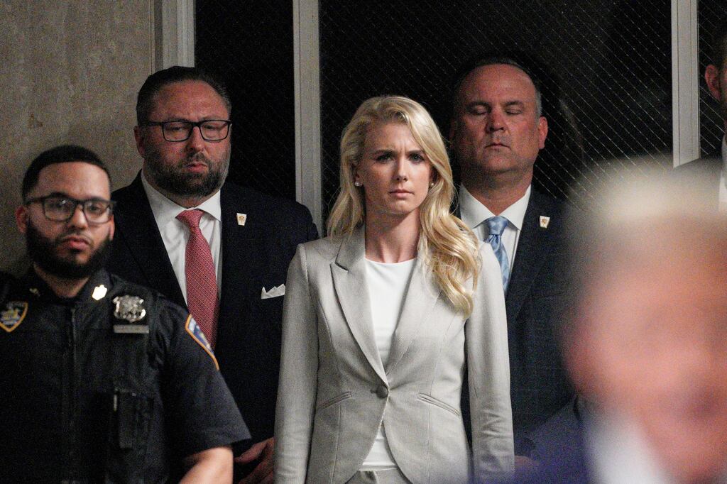 How ‘Nutter Conduit’ Natalie Harp Feared by Secret Service Hooked Trump ...