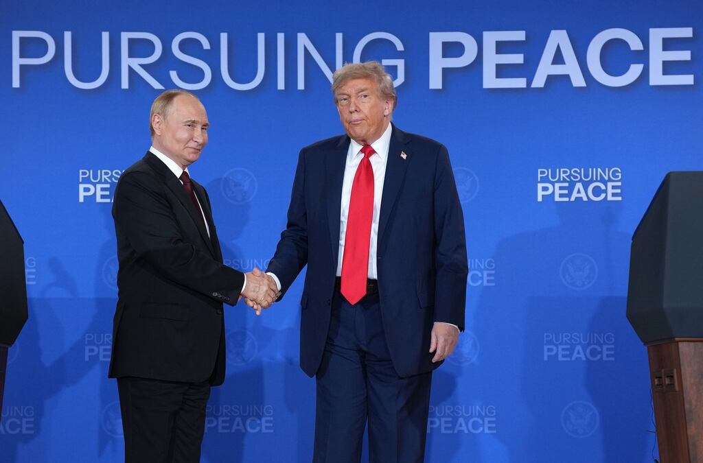 Vladimir Putin Invites Donald Trump to Moscow After Failure to Reach Deal