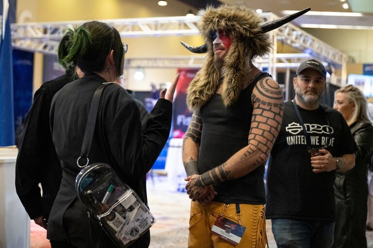‘Qanon Shaman’ Jacob Chansley Demands FBI Return the Horns He Wore on ...