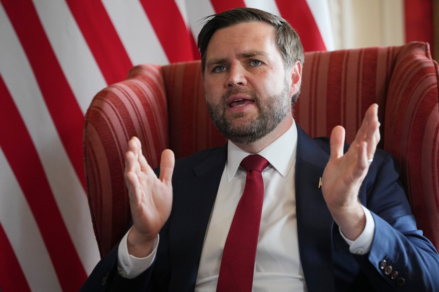 Catholic Vance Panics as White House Slams Pope