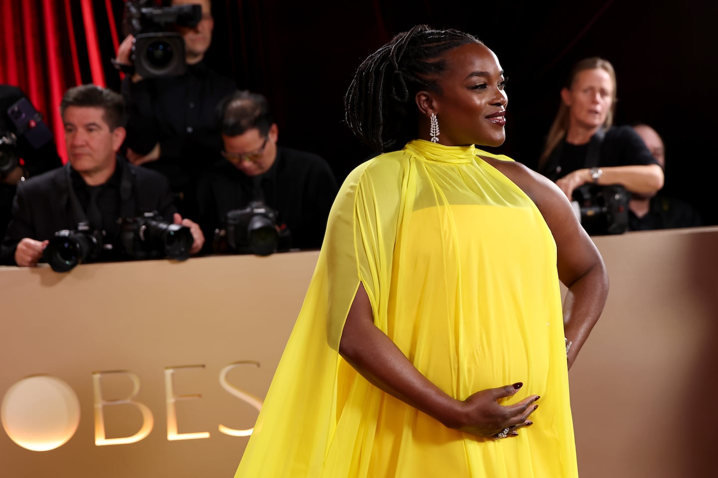 ‘Sinners’ Star Reveals Pregnancy on Golden Globes Red Carpet
